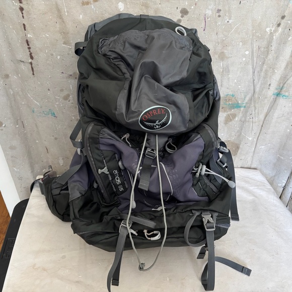 OSPREY | Bags | Osprey Atmos 65 Hiking Pack Backpack Green Gray | Poshmark